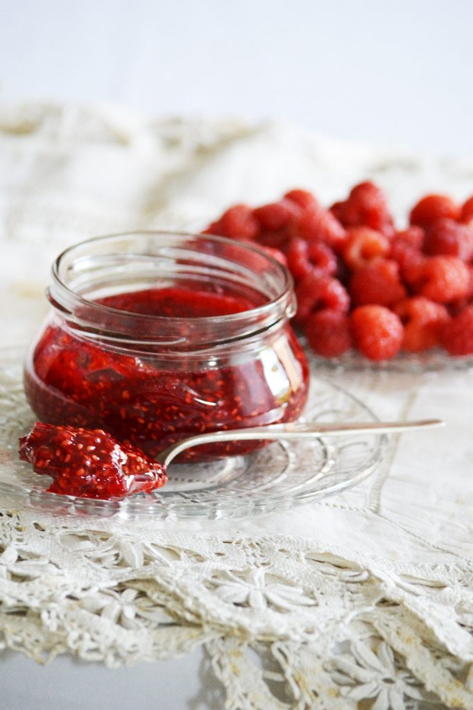 Homemade Raspberry Jam (Quick & Easy) | MYREILLE RECIPES